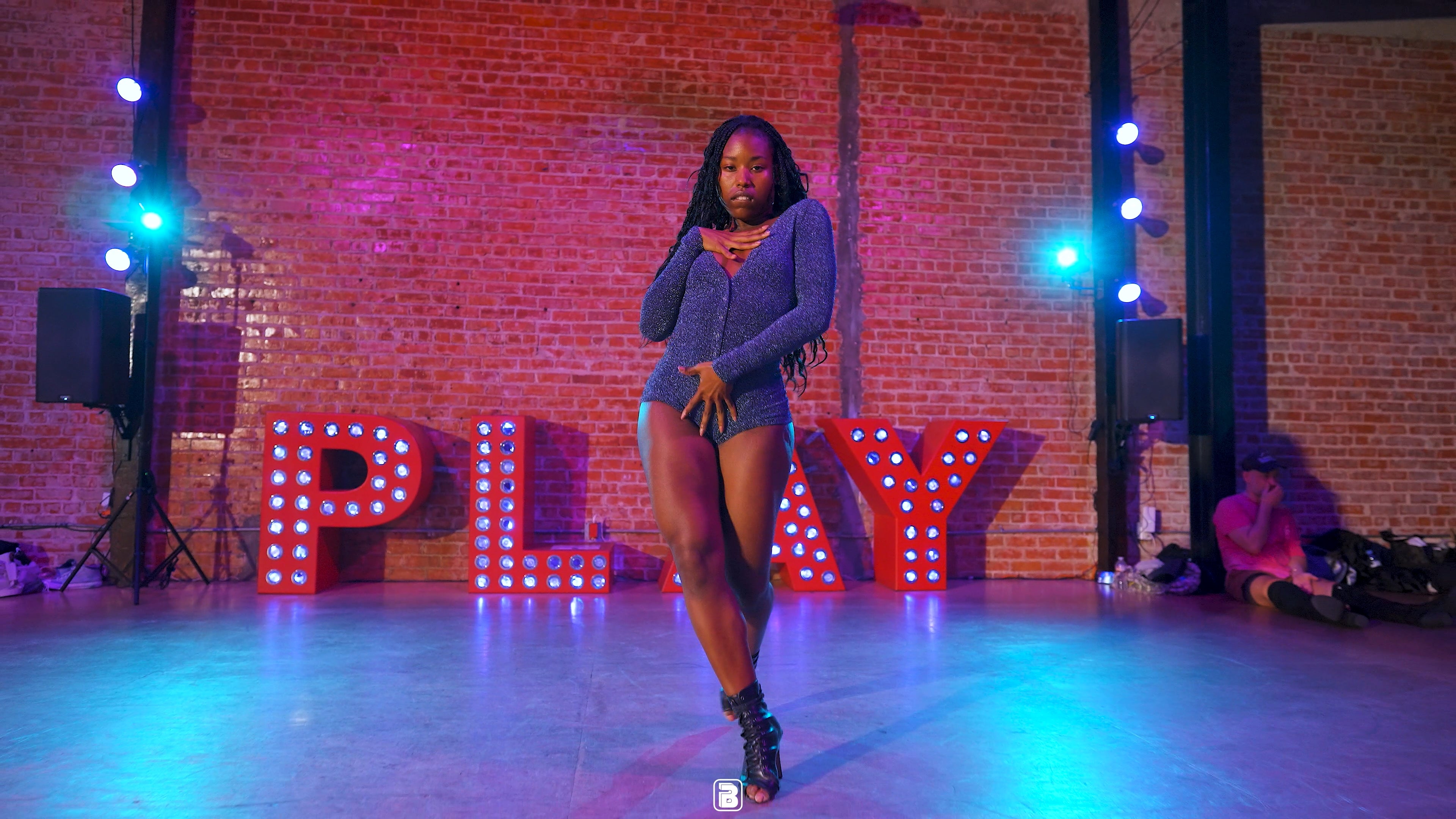 Agora Hills G12 – Nineeva