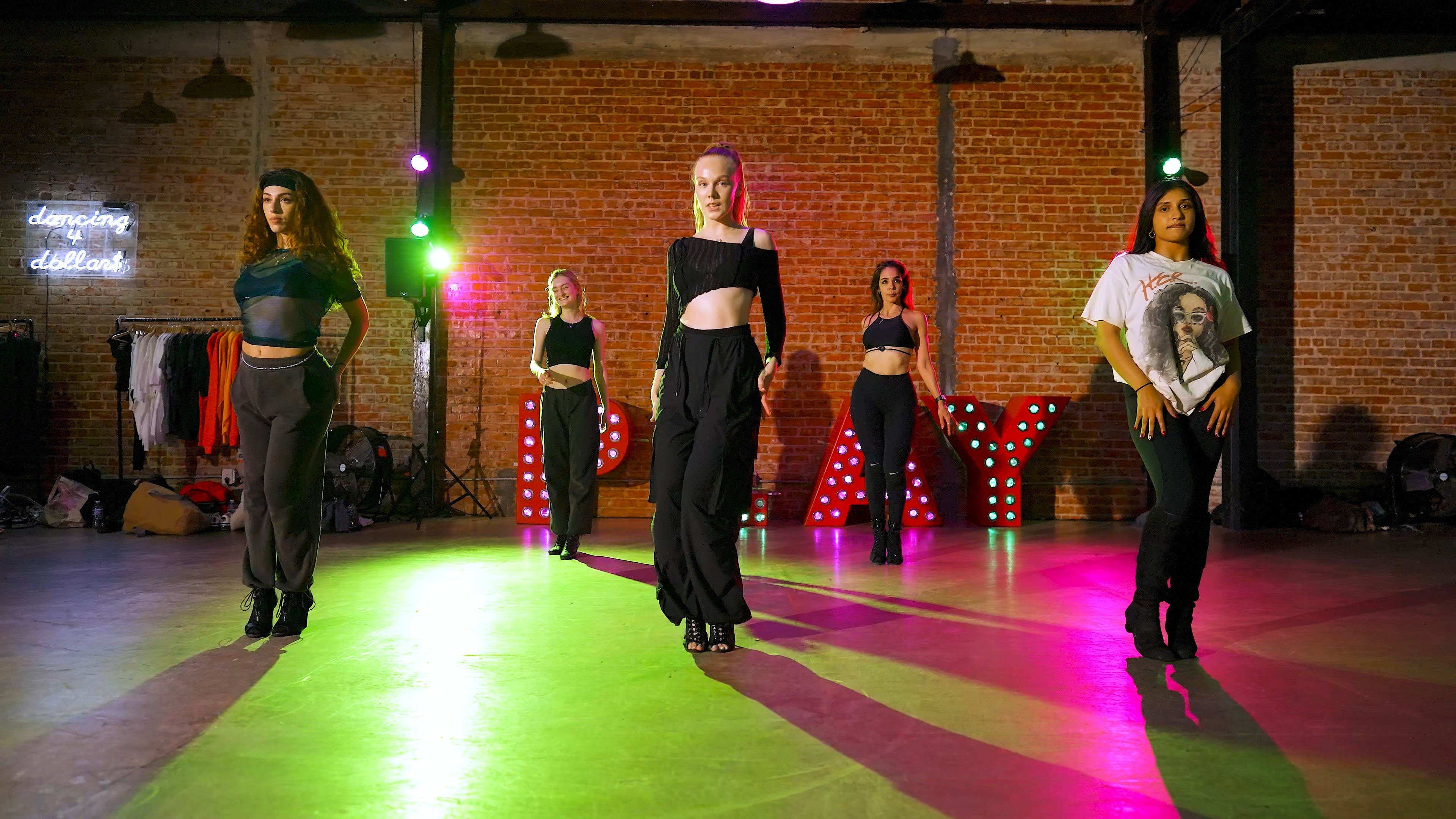 "On My Way" G7 – Nineeva