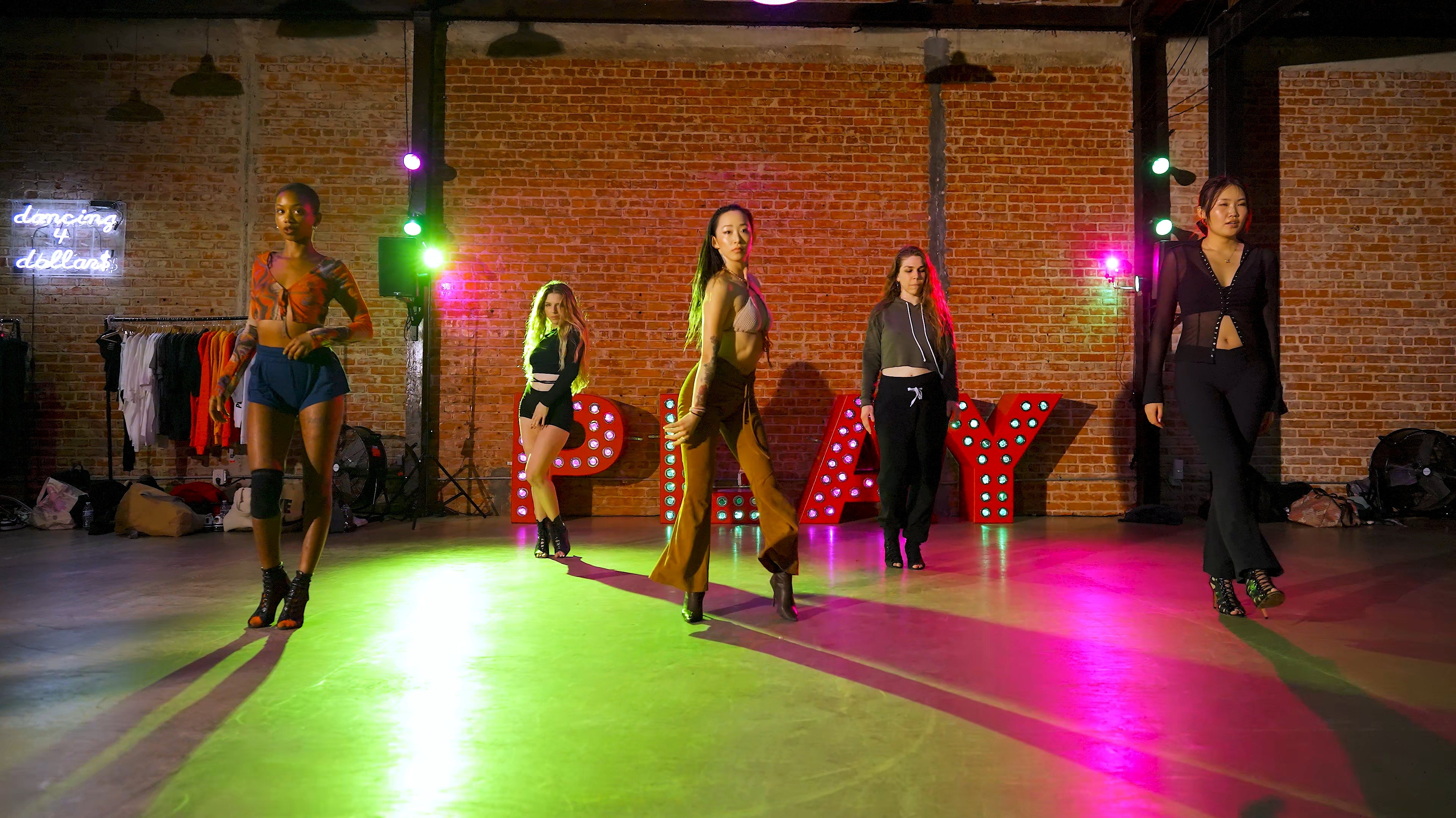 "On My Way" G9 – Nineeva