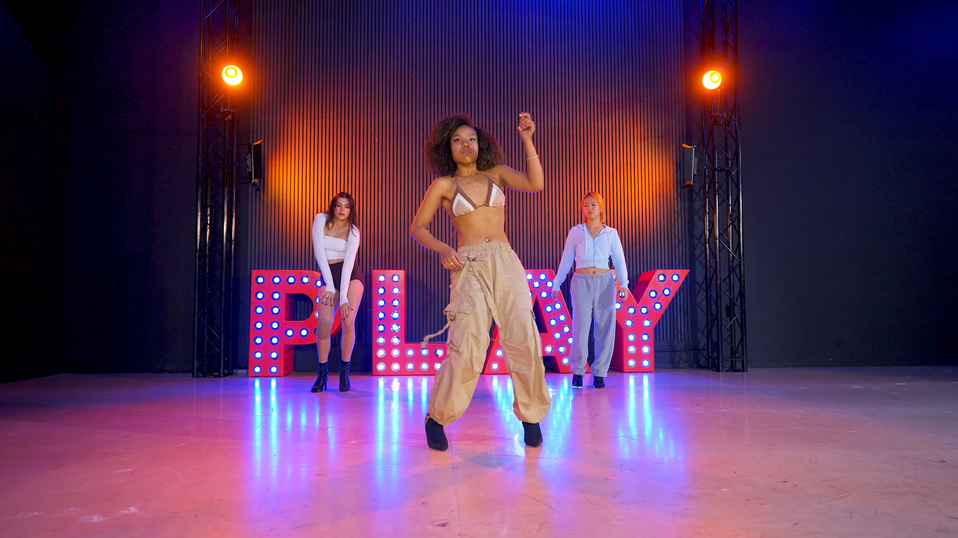 "Sucha Vibe" G10 – Nineeva