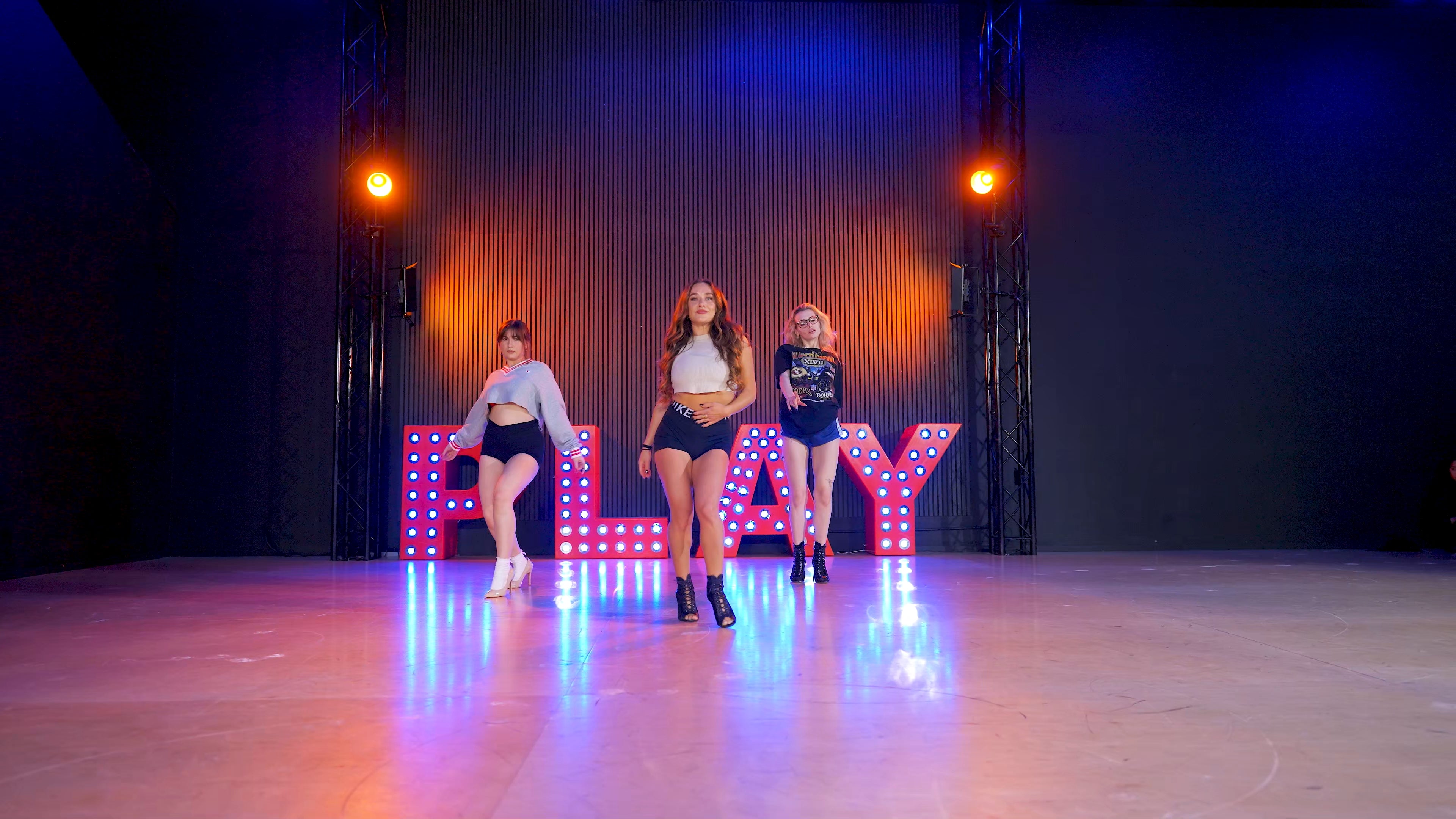 "Sucha Vibe" G8 – Nineeva