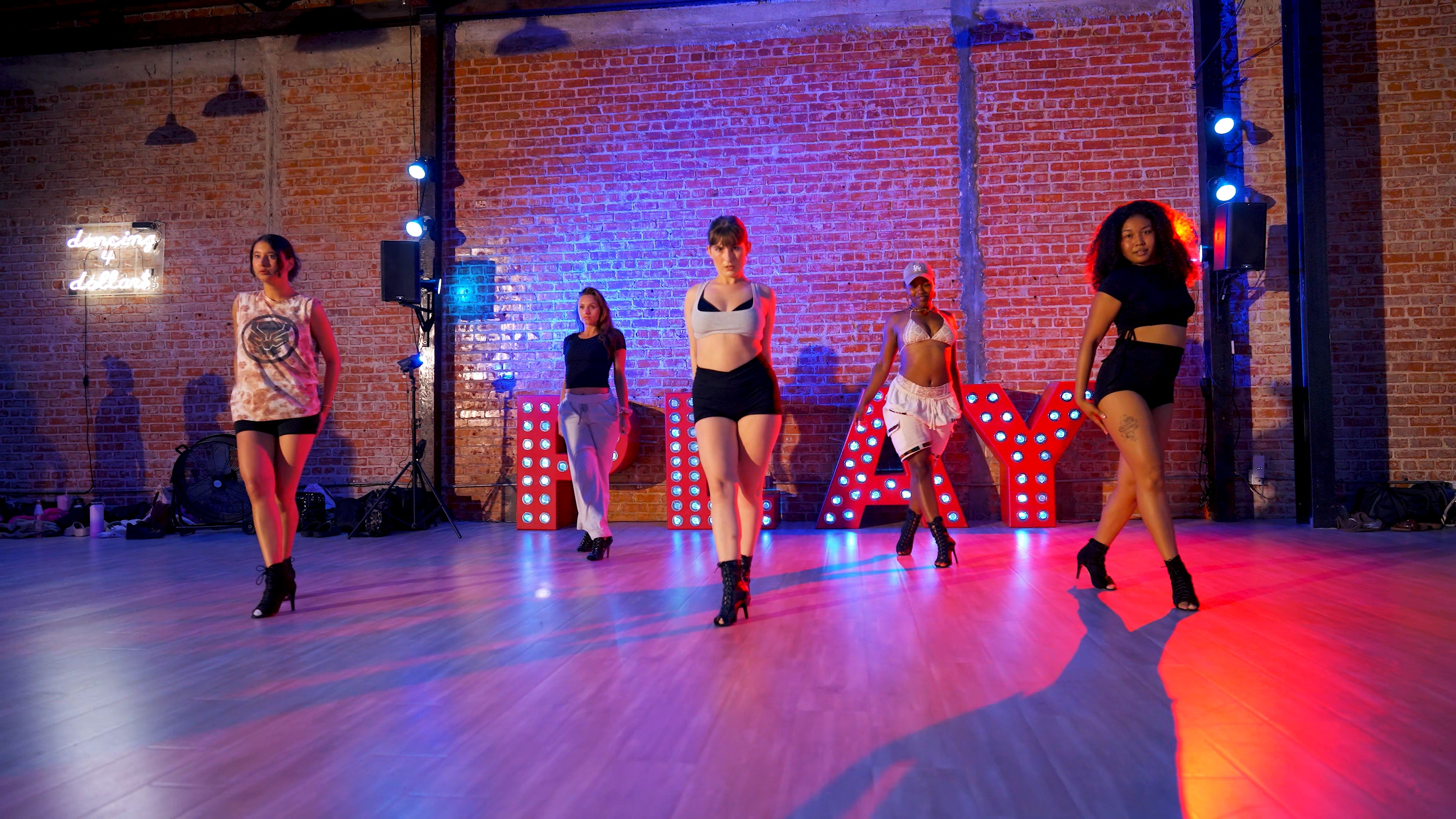 "8" R2 G1 – Nineeva