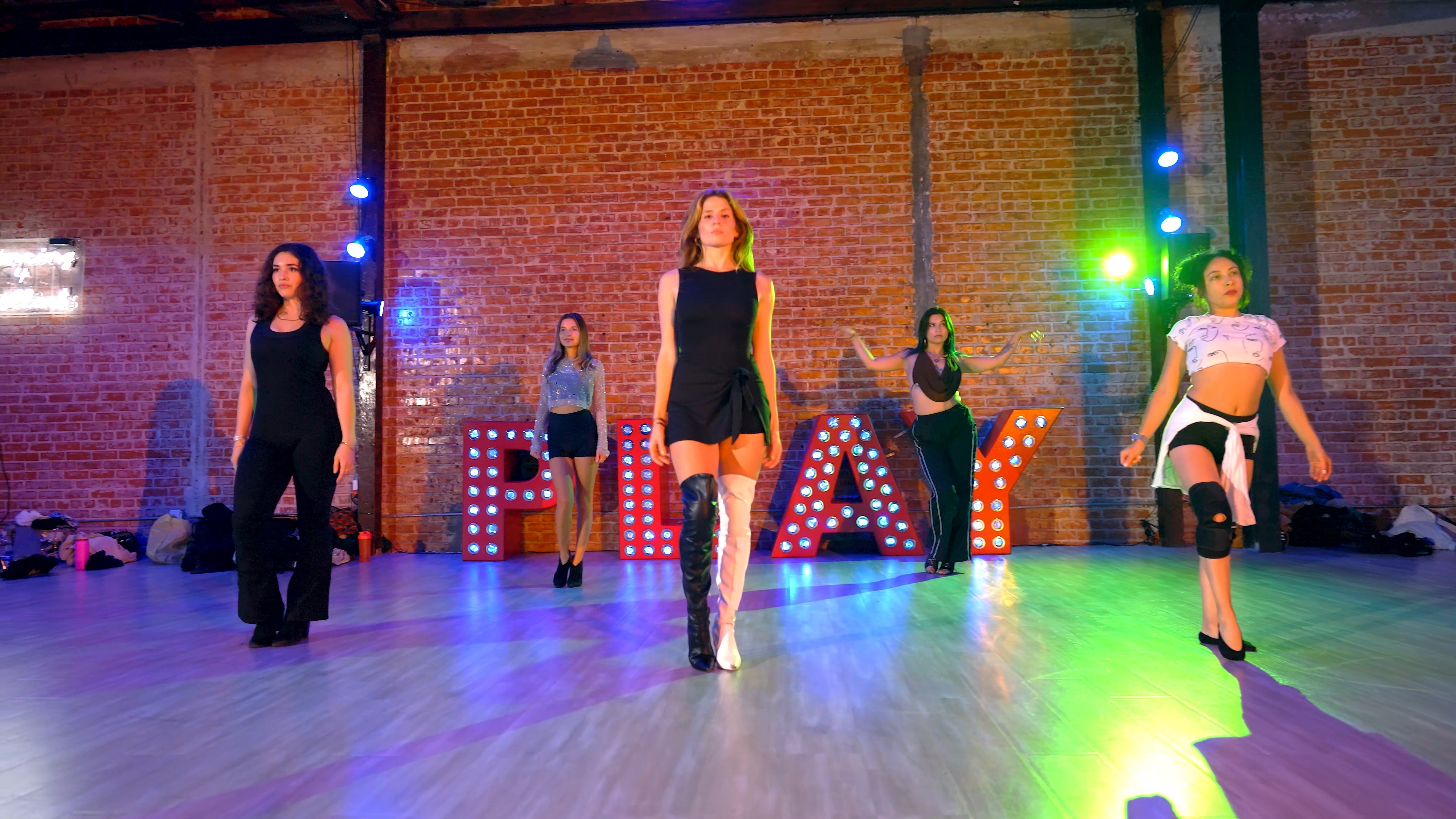 "Can You Hear Me Now?" G1 – Nineeva