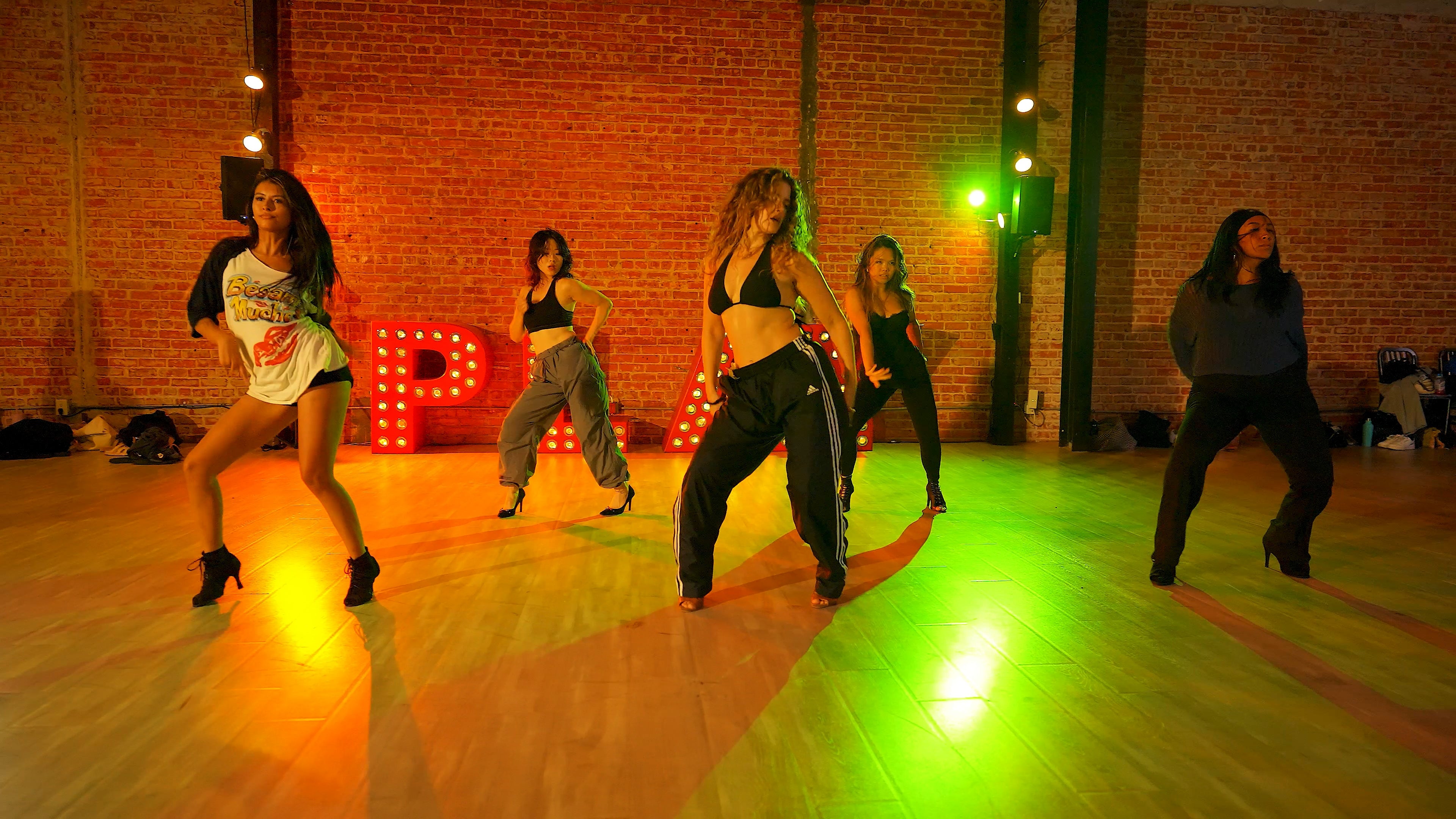 "Vixen" (R2) G2 – Nineeva